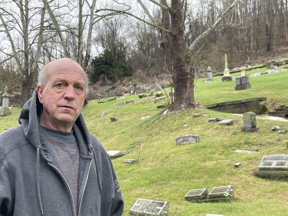 Massive landslide topples tombstones in Wheeling cemetery - Observer ...